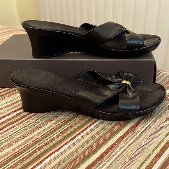 Italian Shoemakers | Shoes | Italian Shoemaker Black Wedge 22 Slide ...
